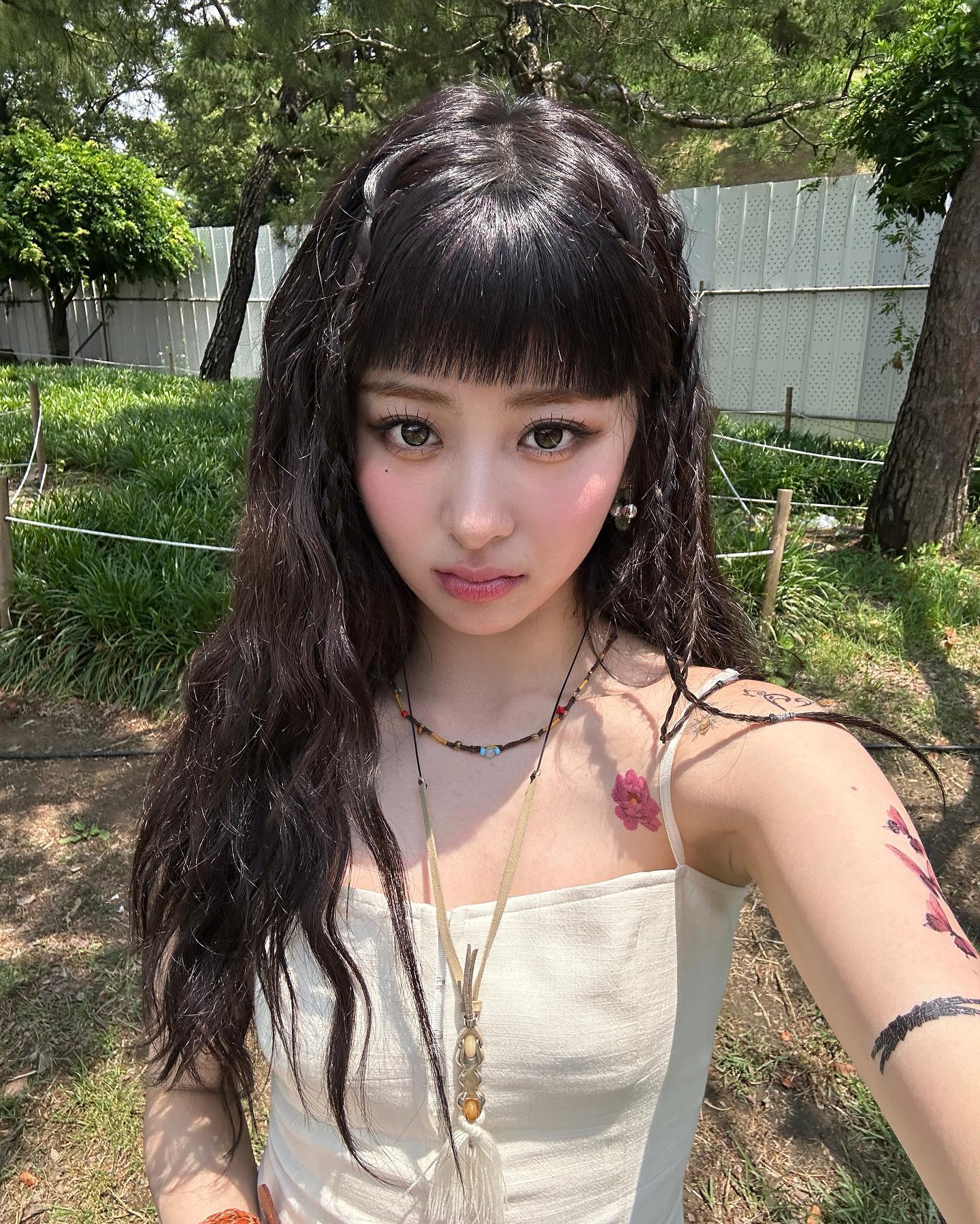 Posts by Huh Yunjin